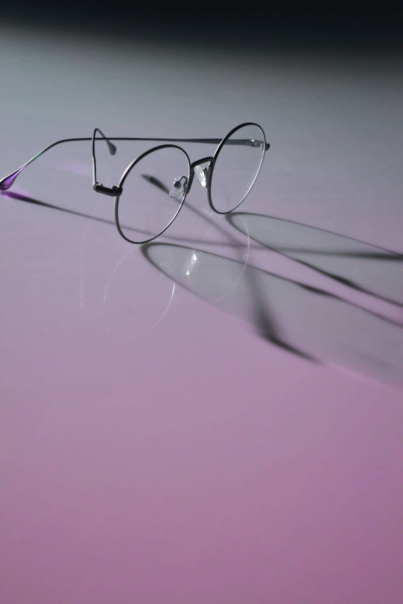 Best Low Vision Glasses for Macular Degeneration